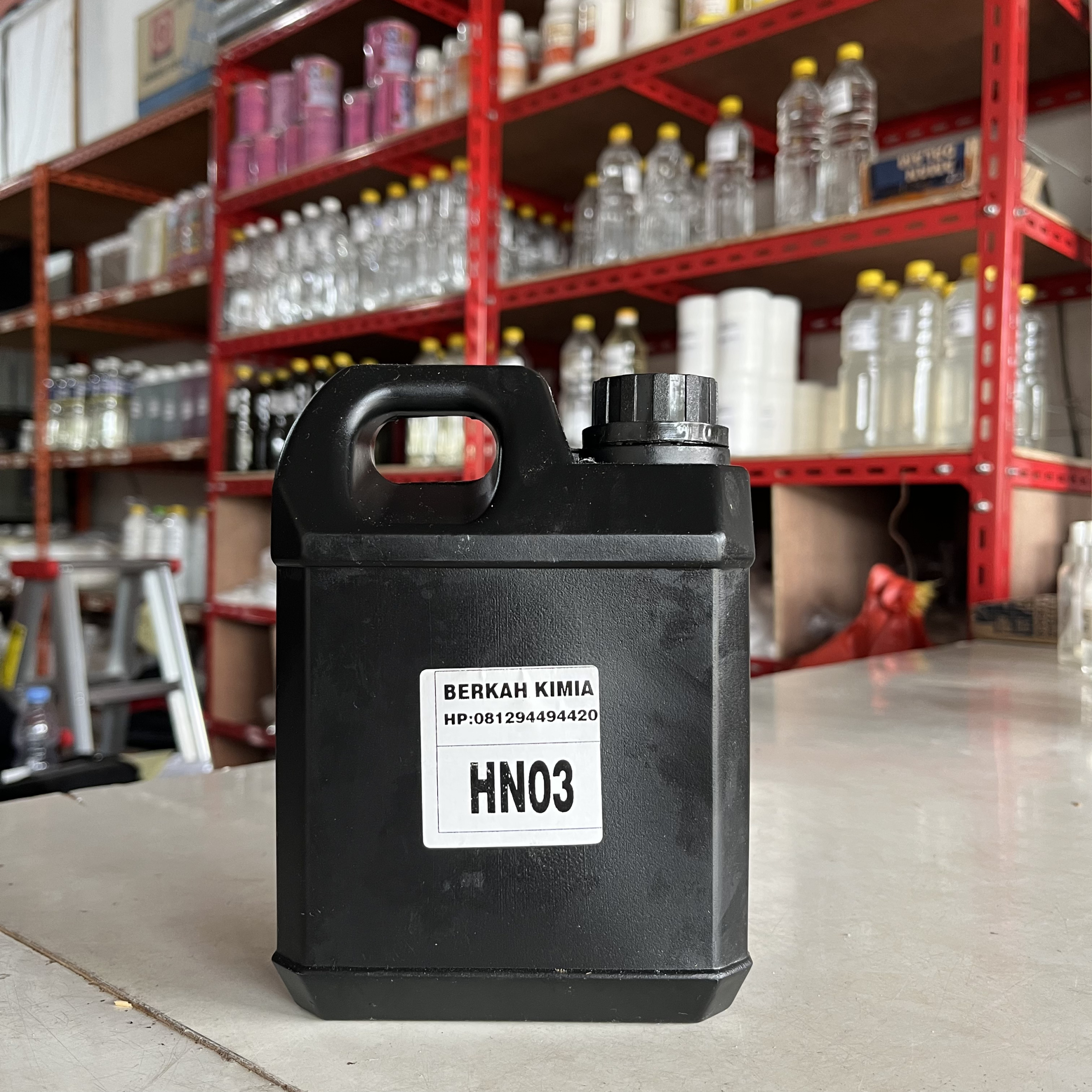 Asam Nitrat / Nitric Acid / HNO3 68% – 1 Kg - Toko Kimia Pekanbaru